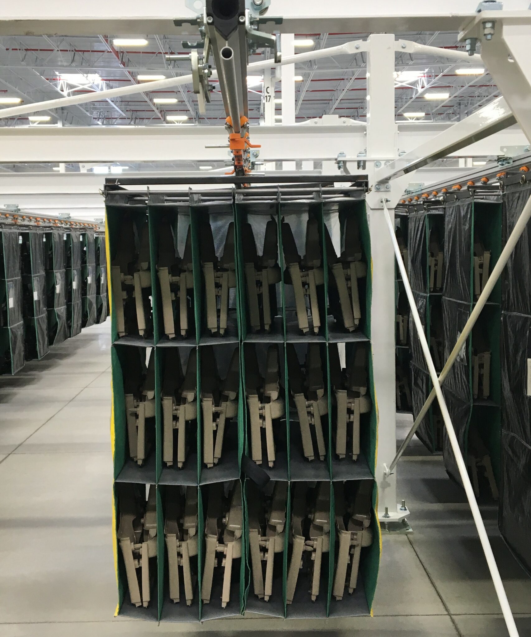 Overhead Conveyors: A Guide to optimizing your Intralogistics - Esypro