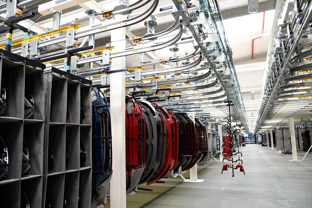 Overhead conveyor for Just-In-Sequence (JIS) logistics - Esypro